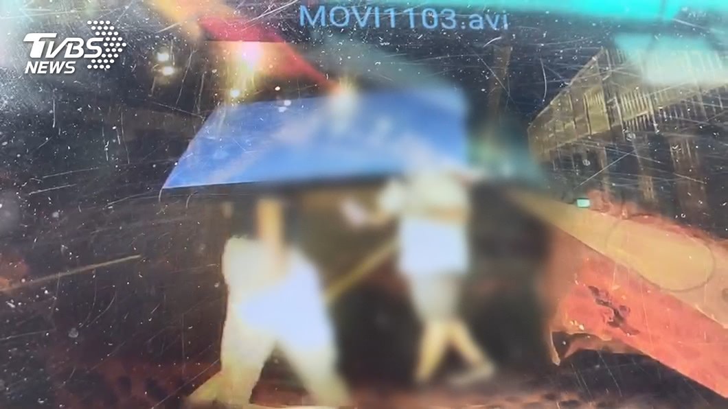 運將遭劫求救！弟國道飛車 追1km攔搶匪│劫車│毆打│計程車│TVBS新聞網