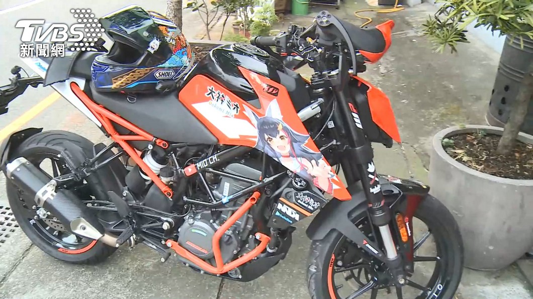 車貼是知名「Vtuber」 騎士遭輾湧入上千則留言RIP│TVBS新聞網