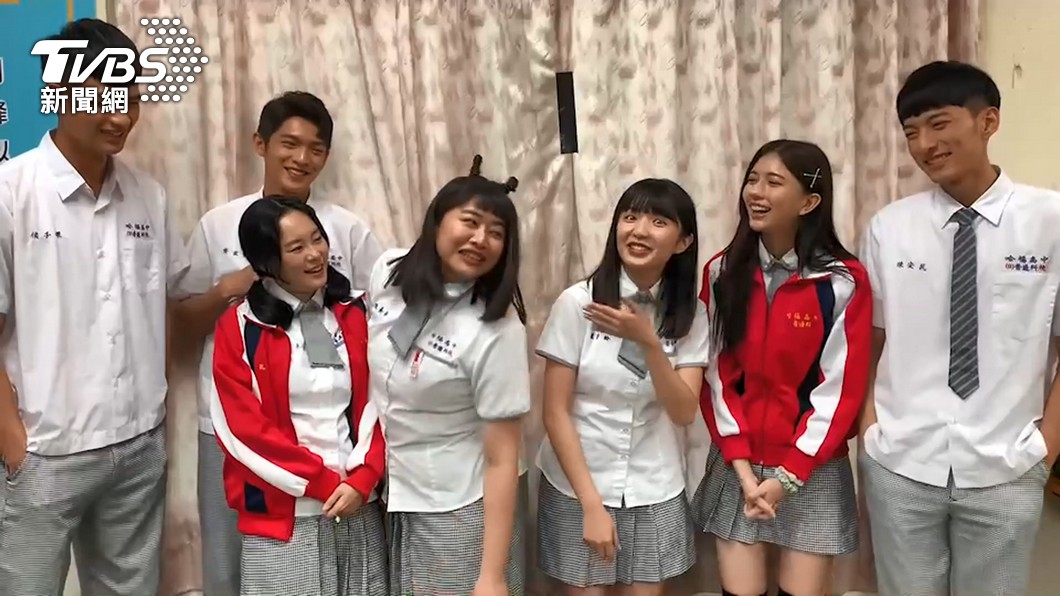 周曉涵校園劇首播 劉川楓出場、掉冰淇淋 收視最高峰2.71│TVBS新聞網