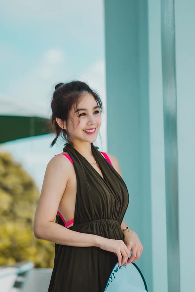 2021掰掰！楊晨熙曬甜照「雪白腰背全洩出」網喊太辣│TVBS新聞網