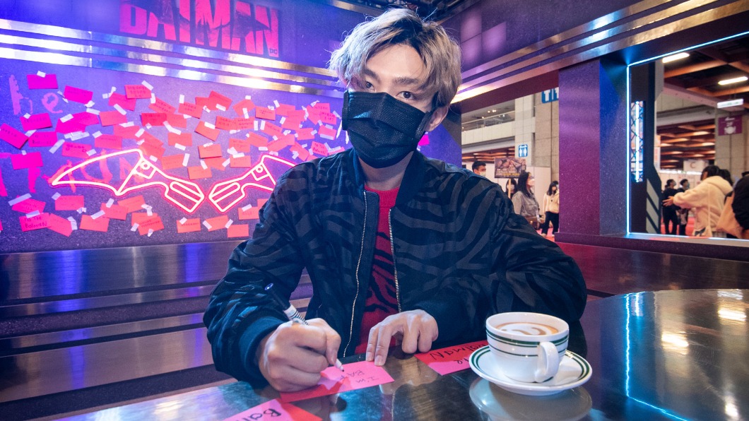 炎亞綸愛蝙蝠俠成痴 自爆想裸體穿披風COSPLAY│TVBS新聞網