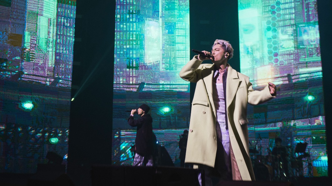 J.Sheon演唱會「開賓利上舞台」 裝B到最高點還撞他胯下│TVBS新聞網