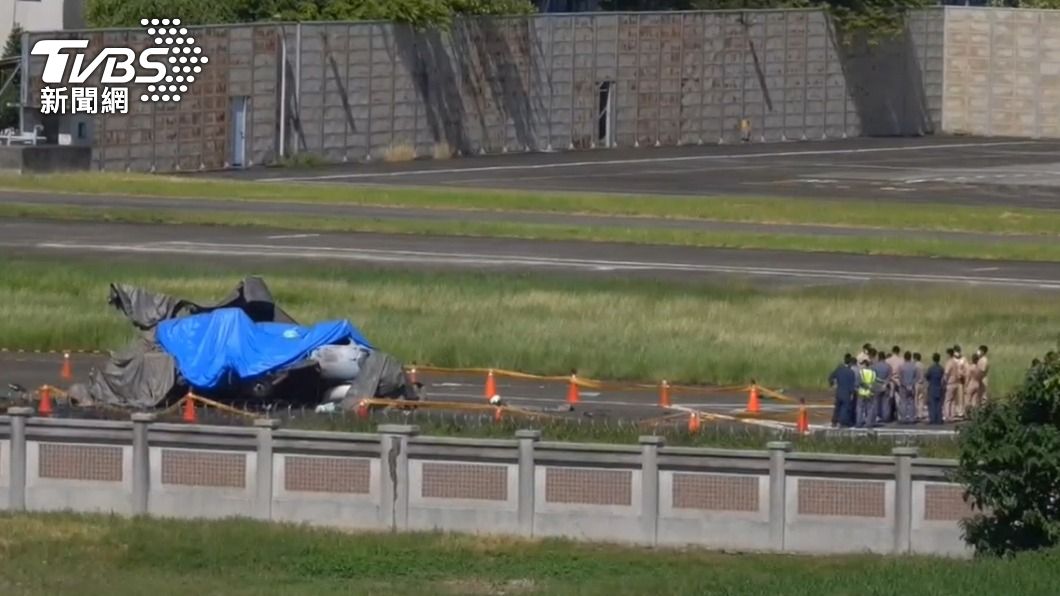 海軍S-70C機工長95%燒傷命危 裝葉克膜搶救中│TVBS新聞網