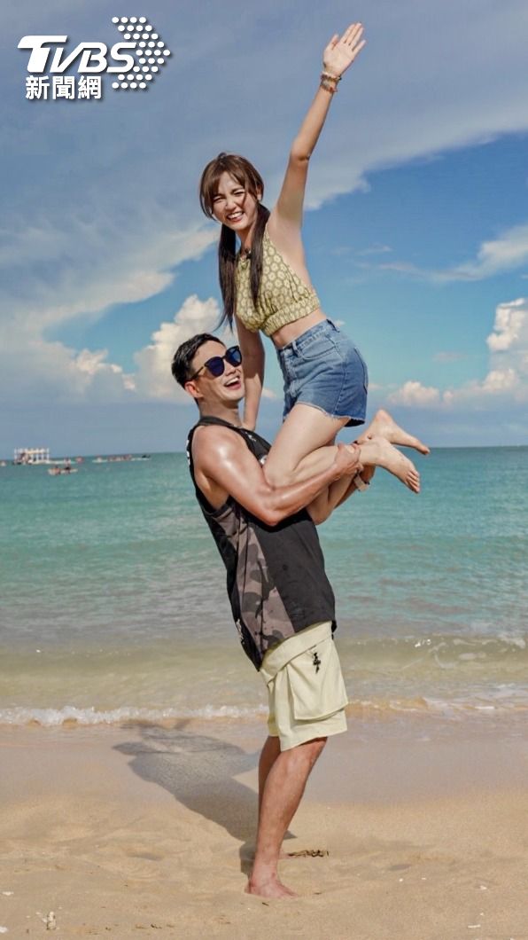林莎夏日性感美照公開 Dora露背大解放博關注│TVBS新聞網