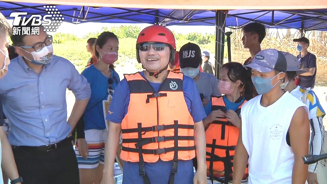 夏日海上趴！ 新北海上運動中心體驗衝浪、SUP│TVBS新聞網