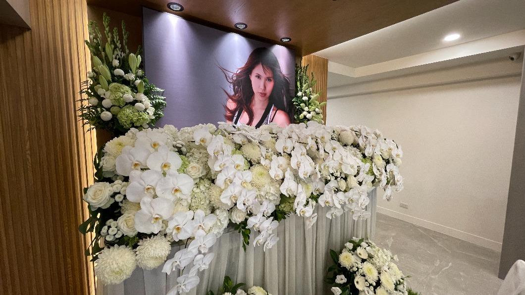 同力抗腫瘤！詹雅雯「拖病體」忍淚慟別余苑綺：一路好走│TVBS新聞網