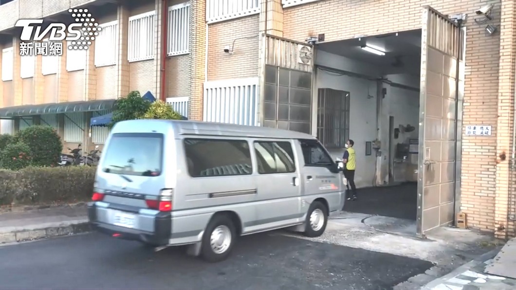 居家檢疫趴趴造！ 男挨罰100萬不繳遭拘提│罰鍰│分期付款│TVBS新聞網