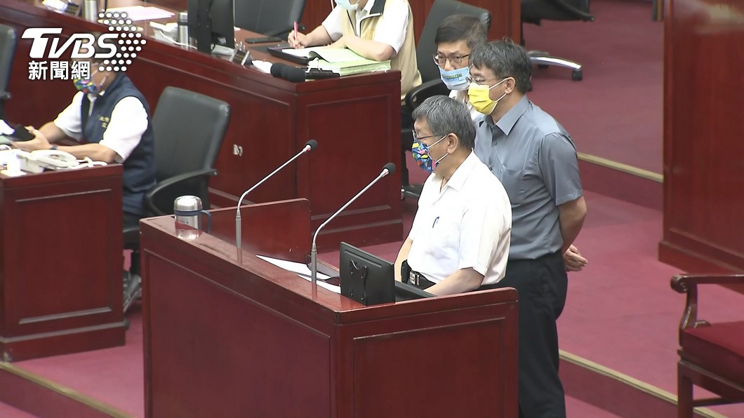 扔石丟陸無人機丟臉 柯：早就用槍打下來│TVBS新聞網