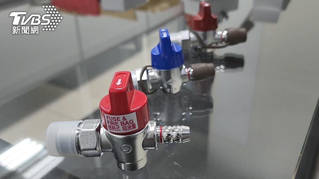 被坑？瓦斯管線定檢 民控「檢查無異卻換開關」│TVBS新聞網