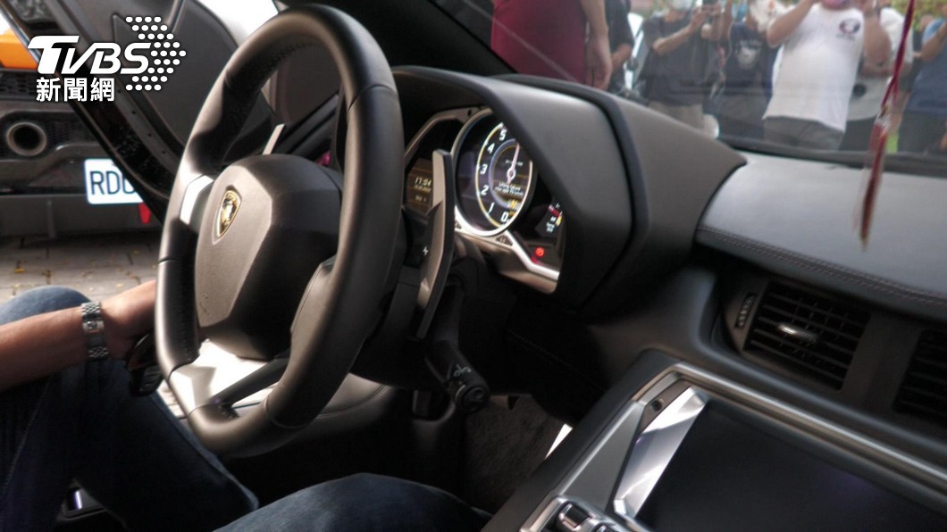 17輛超跑車聚總值約2.5億元 最貴「大牛」要價3100萬│TVBS新聞網