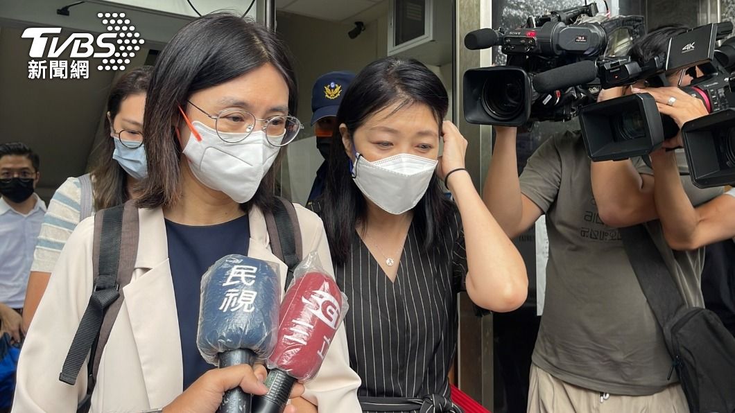 斬斷16年婚姻！離婚首開庭 黃嘉千親自出席僅說這四字│TVBS新聞網