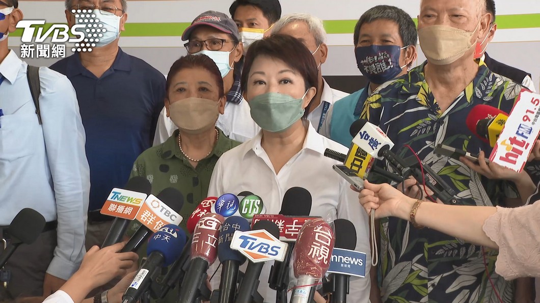 中捷藍線頻遭卡？ 盧秀燕：改叫「深綠線」我也OK！│TVBS新聞網