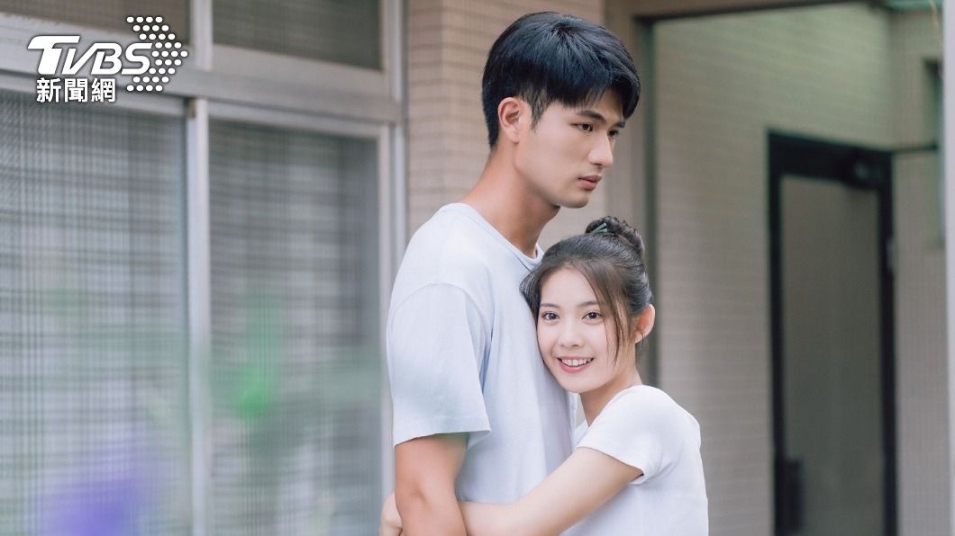 「川咪CP」又撒糖！馮容潔見黃柏峰秒做「這事」互動太甜惹眾怒│TVBS新聞網