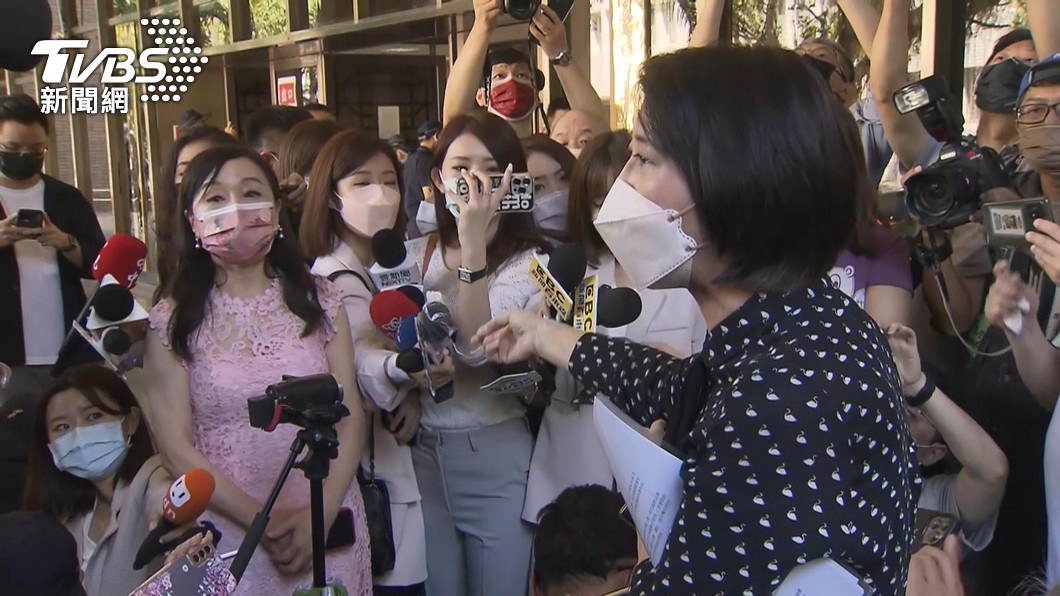 周玉蔻節目被NCC罰40萬 王鴻薇：我去年檢舉的│蔣孝嚴│張淑娟│TVBS新聞網