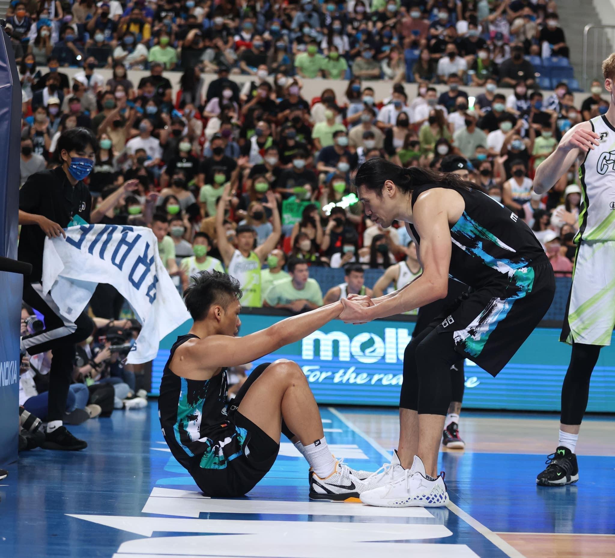 富邦勇士宣布曾文鼎正式離隊 大房東傳將轉戰T1中信特攻│TVBS新聞網