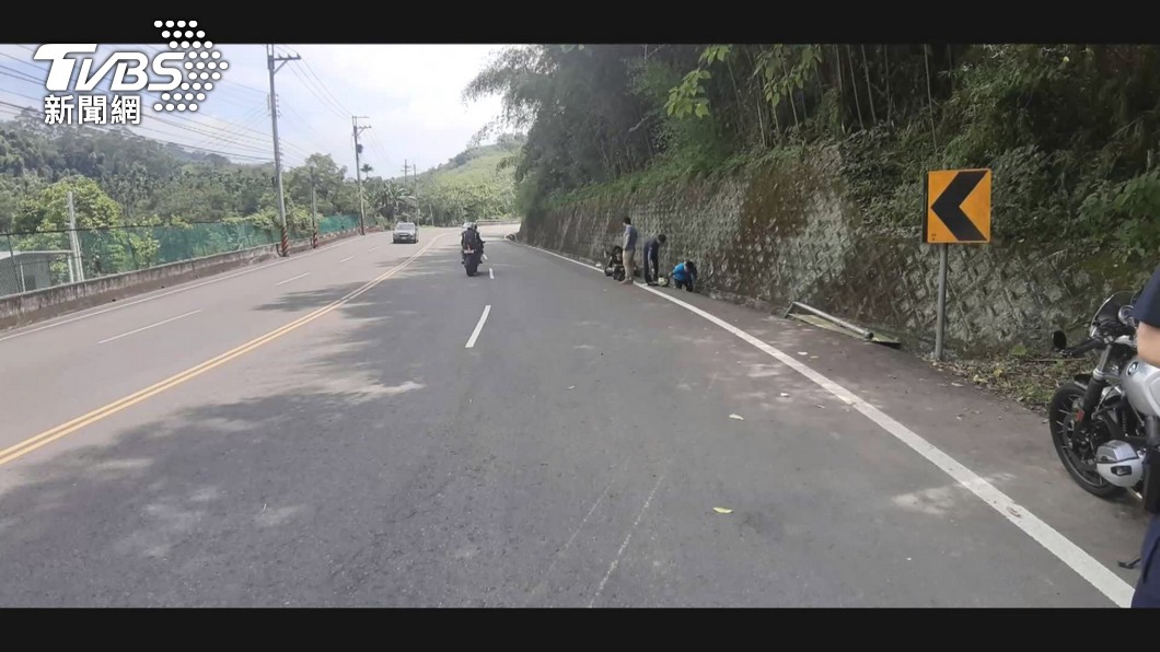 會害摔！追焦手前耍帥 騎士過彎壓車磨膝││TVBS新聞網