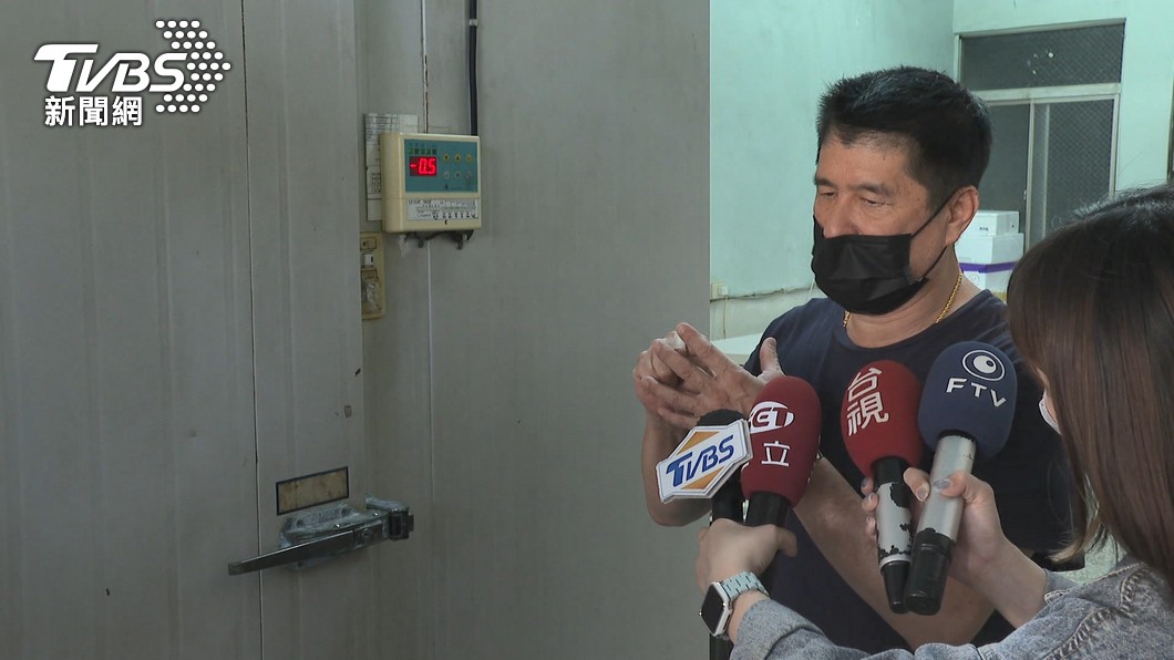 嚇！冷凍庫會自己開 加鎖也沒用業者急求助│TVBS新聞網