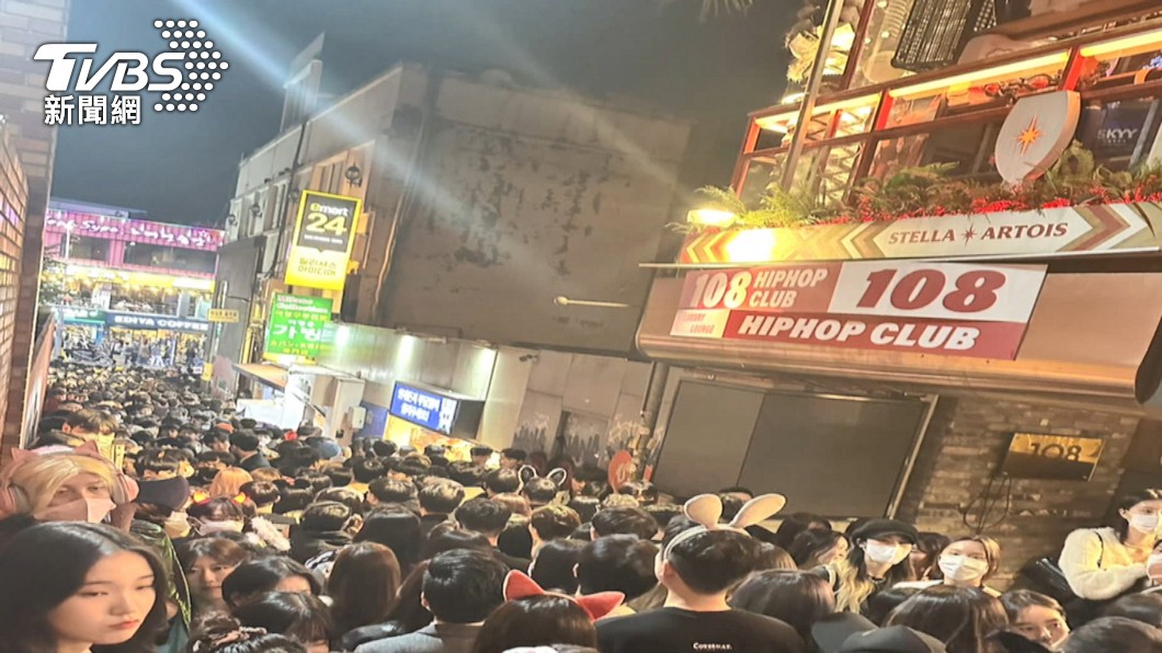 創傷難平...台人幫CPR 走梨泰院「推擠巷」花1hr│TVBS新聞網