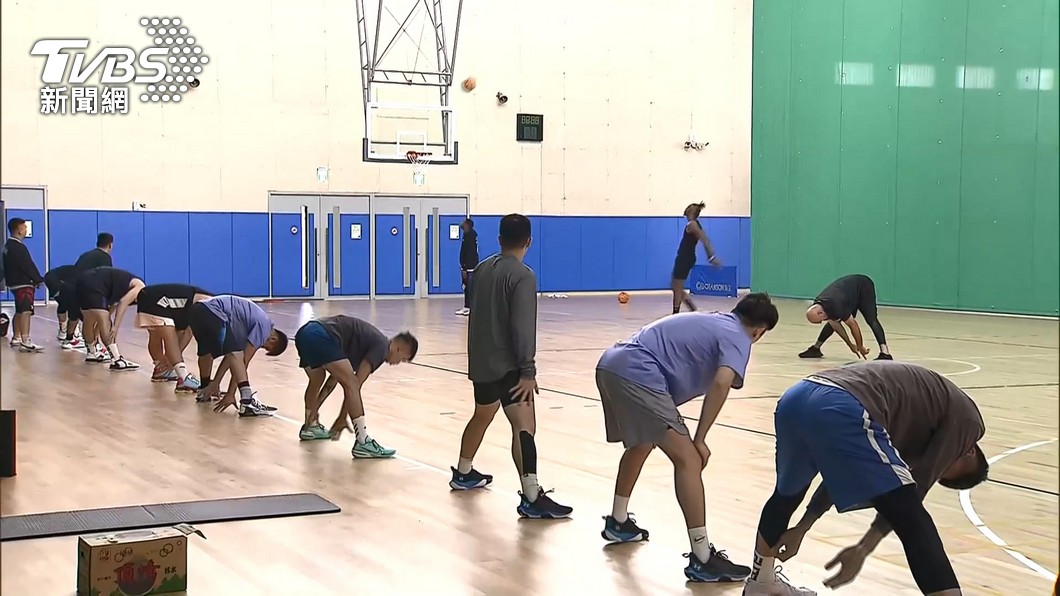獨家！霍華德訓練畫面曝光 手感佳「投3進3」│TVBS新聞網