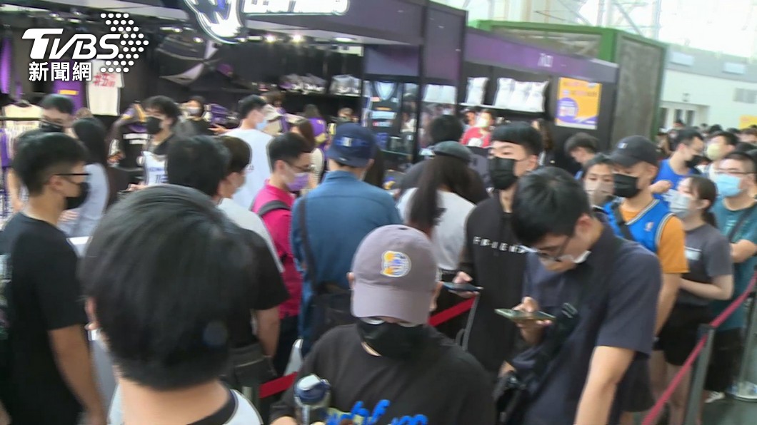 魔獸出閘！甩地缺失 場館、休息室翻新迎首秀│TVBS新聞網