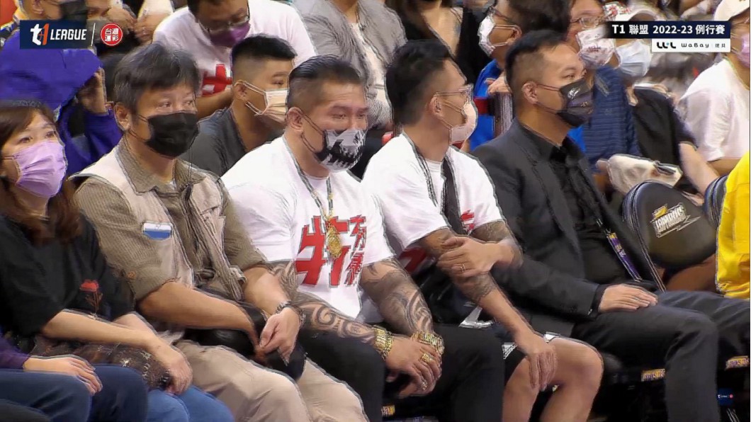 奪＂23分.9籃板.10助攻＂ 魔獸霍華德來台吞首敗│TVBS新聞網