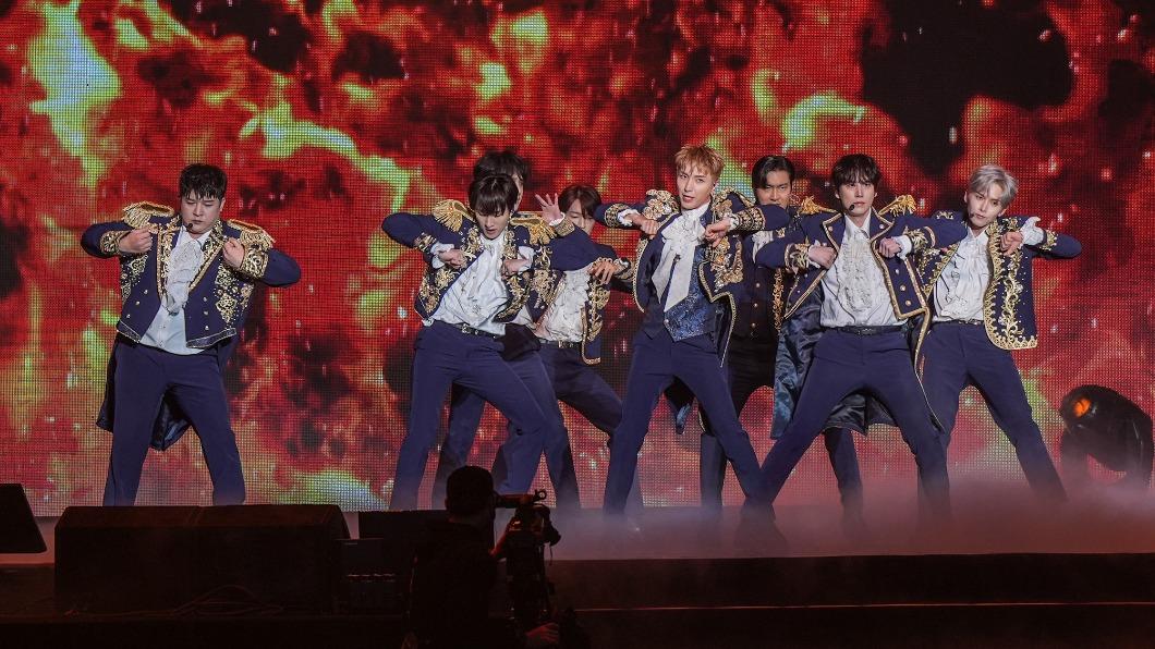 SJ利特突爆有「女友」談遠距戀愛 銀赫大喊「老婆在哪」全場暴動！│TVBS新聞網