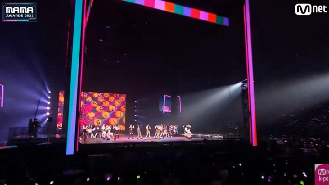 MAMA被批史上最糟！女團合作驚見「這景象」 網轟：社團成發？│TVBS新聞網