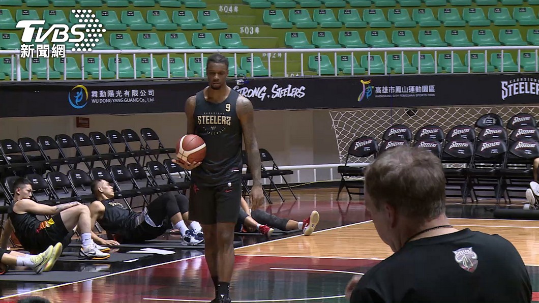 NBA球員再來台！ 林書豪前隊友「鑀倫」加盟高雄鋼鐵人│TVBS新聞網