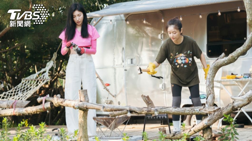 林心如揪楊謹華「野外露營噴仙氣」 放縱狂嗑美食水腫也OK│TVBS新聞網