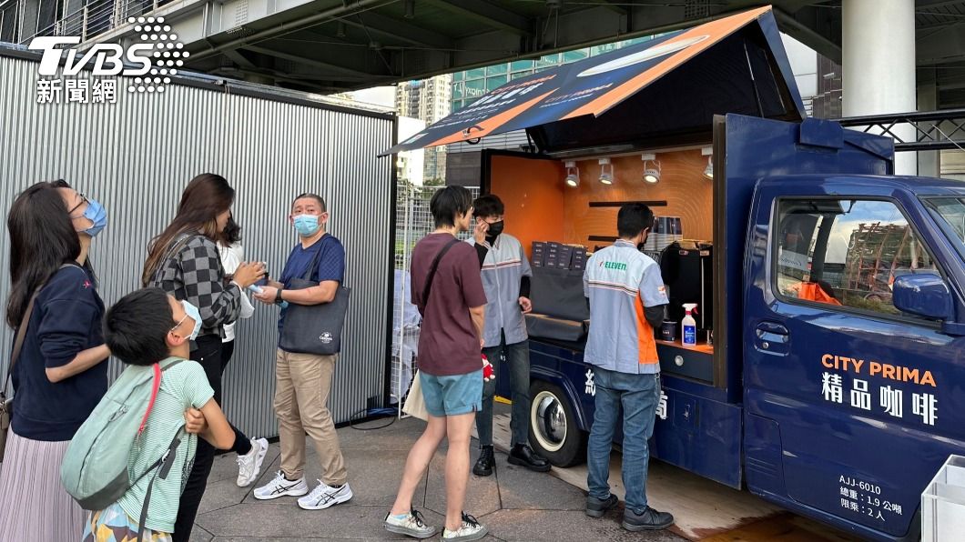 限2天！蛋黃酥愛馬仕、RAW江振誠在這 做愛心送咖啡│TVBS新聞網