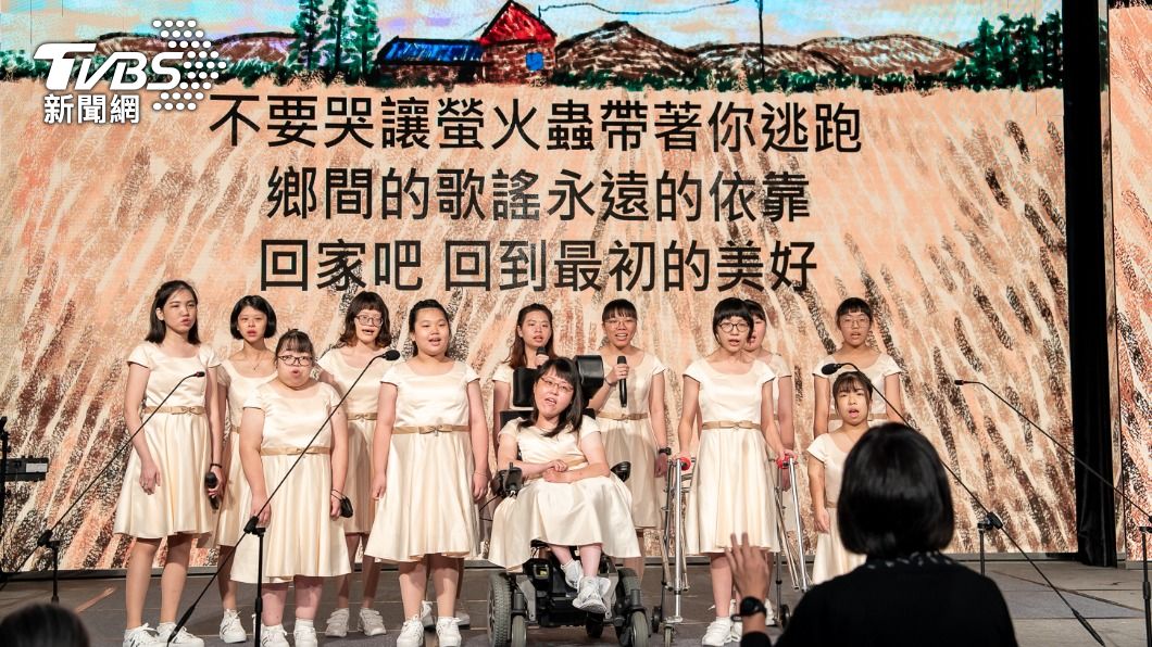 2022第四屆愛無限公益餐會 400人齊聚溫馨迎聖誕│TVBS新聞網