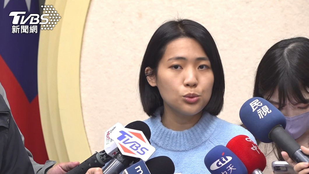 挑戰費鴻泰！徐巧芯喊出「世代交替」選立委│TVBS新聞網