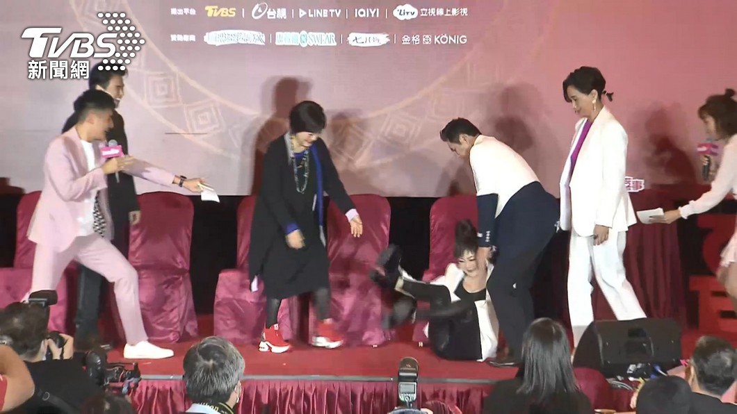 《加油喜事》首映會！ 王彩樺、陳亞蘭「仇家碰頭」爆笑片花曝光了│TVBS新聞網