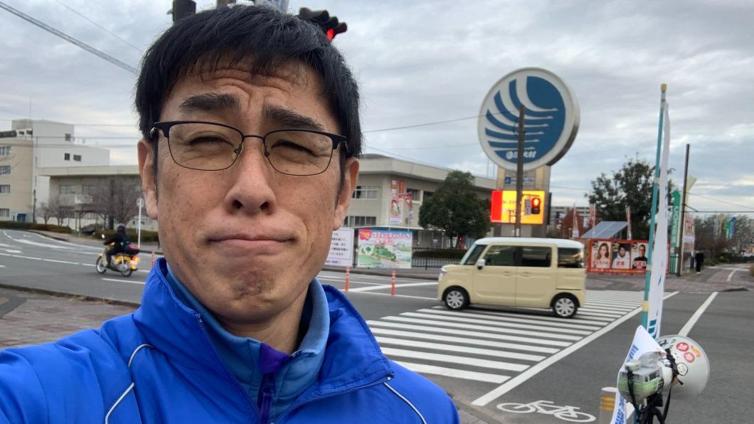 傻眼！日議員喝爛醉在JR吊單槓 辯稱：記不清了│TVBS新聞網