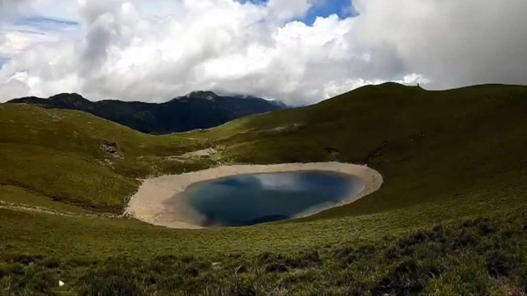 山友「嘉明湖划SUP」引討論 正反意見吵翻│TVBS新聞網