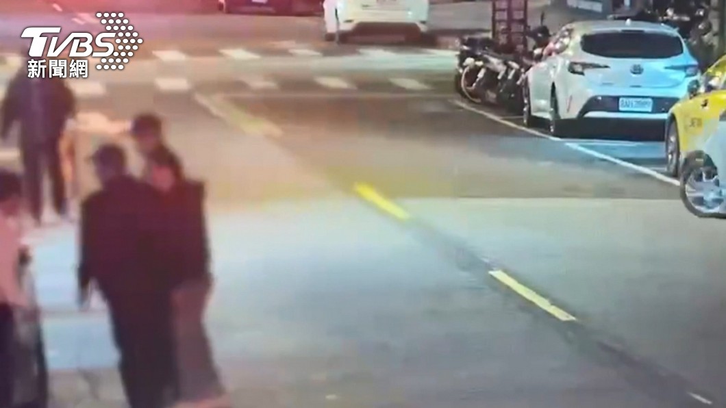 男唱卡拉OK偶遇債主 遭圍毆│TVBS新聞網