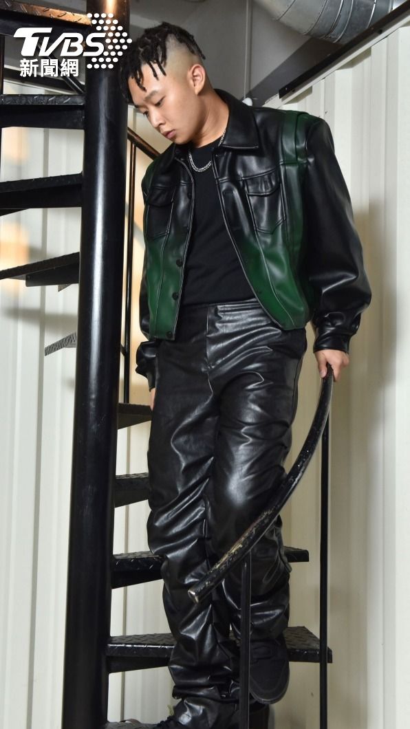 專訪／Yappy嚴重車禍患PTSD「靠冥想救贖」 3歲登台尿布塞滿紅包│TVBS新聞網