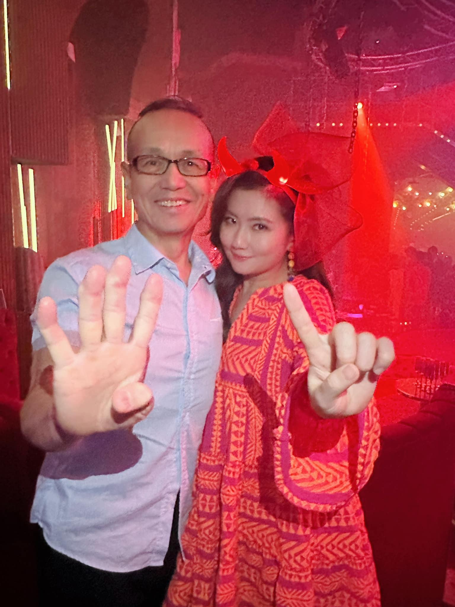 Selina媽媽顏值超逆齡 歡慶72歲生日竟激似少女│TVBS新聞網