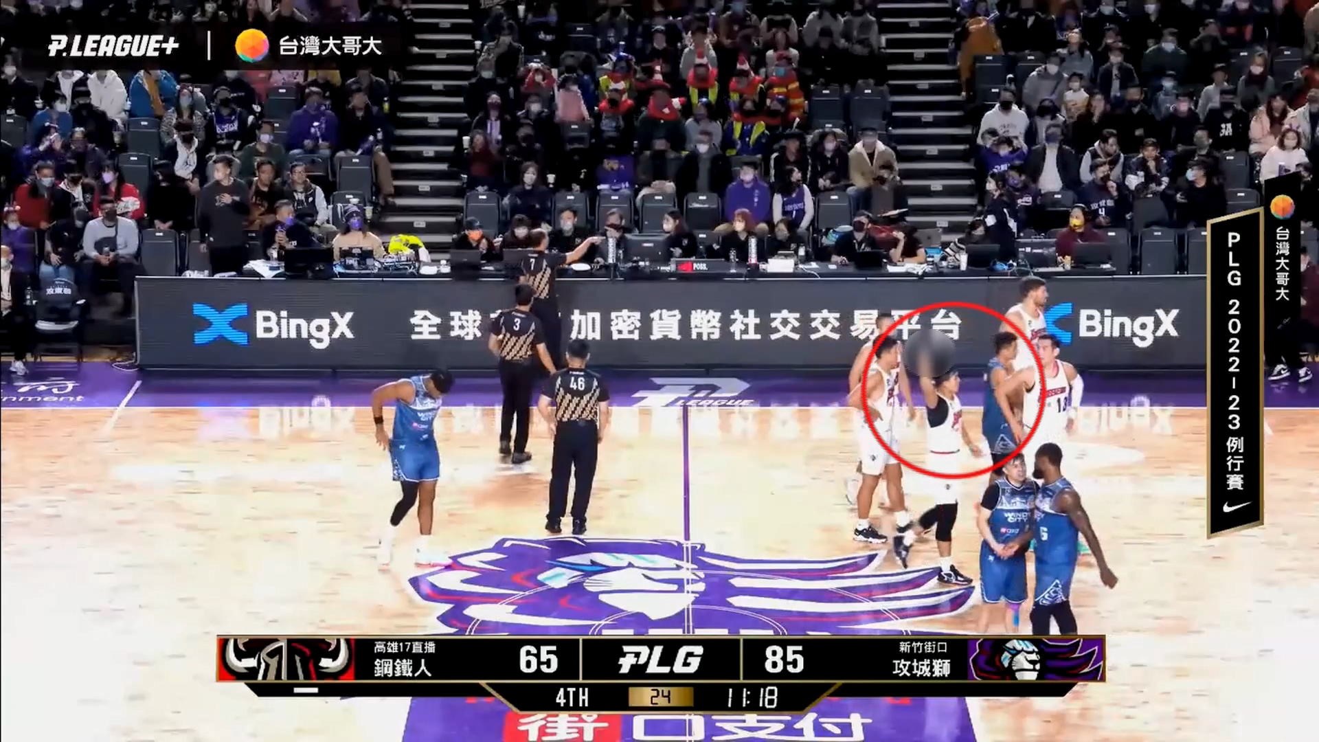 PLG鋼鐵人張伯維 鎖喉+對球迷「比中指」罰4.5萬│TVBS新聞網