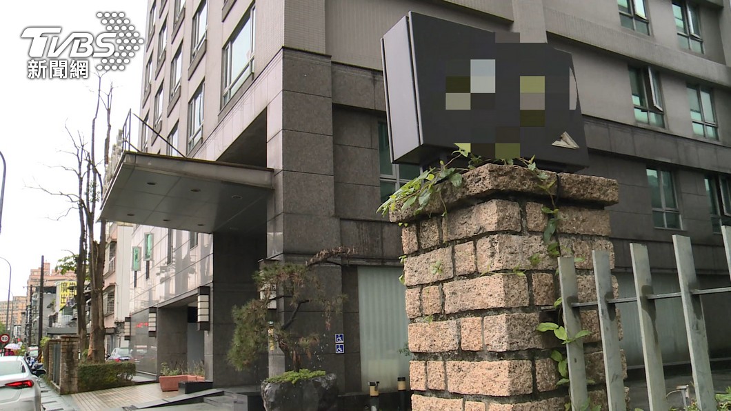 住商旅「困」電梯！憂影響安檢 住客不撥119、苦等40分鐘│TVBS新聞網