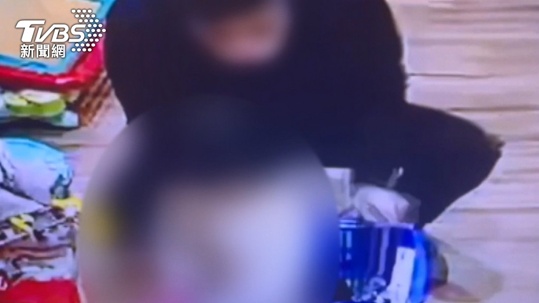 壞榜樣！47歲父偷玩具模型 竟藉3歲兒打掩護│TVBS新聞網