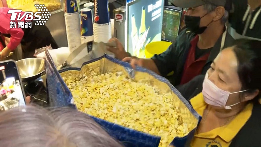 高雄影城開幕推「100元看電影」！ 名字有「兔」免費看1年│TVBS新聞網