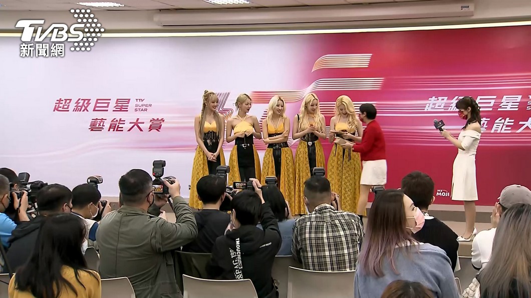 (G)I-DLE來台清唱秀《TOMBOY》！雨琦帶舒華討紅包遭薇娟「Say no」│TVBS新聞網