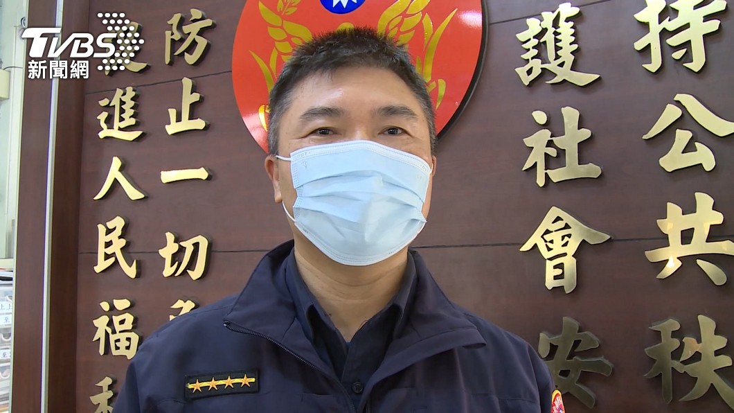 一秒神切 S型閃過路中央學走路一歲幼童│TVBS新聞網