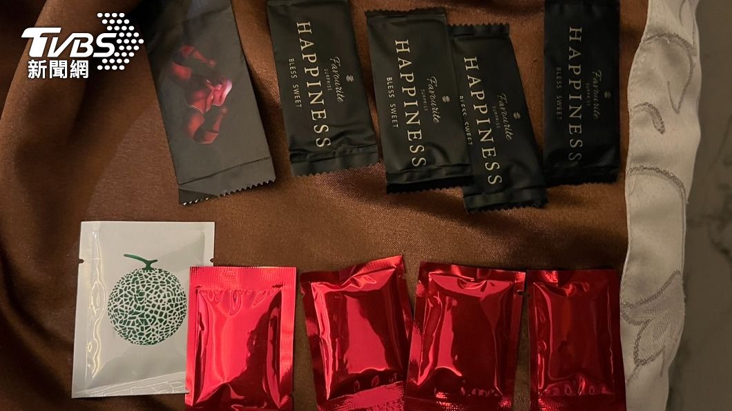 嬌嗔喊老公！爆乳妹見警臨檢先介紹他 警戳破兩人關係再查毒│TVBS新聞網