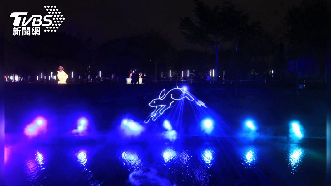 熱鬧元霄！鹽水蜂炮「嗨2天2夜」 鹿耳門40分鐘高空煙火秀│TVBS新聞網