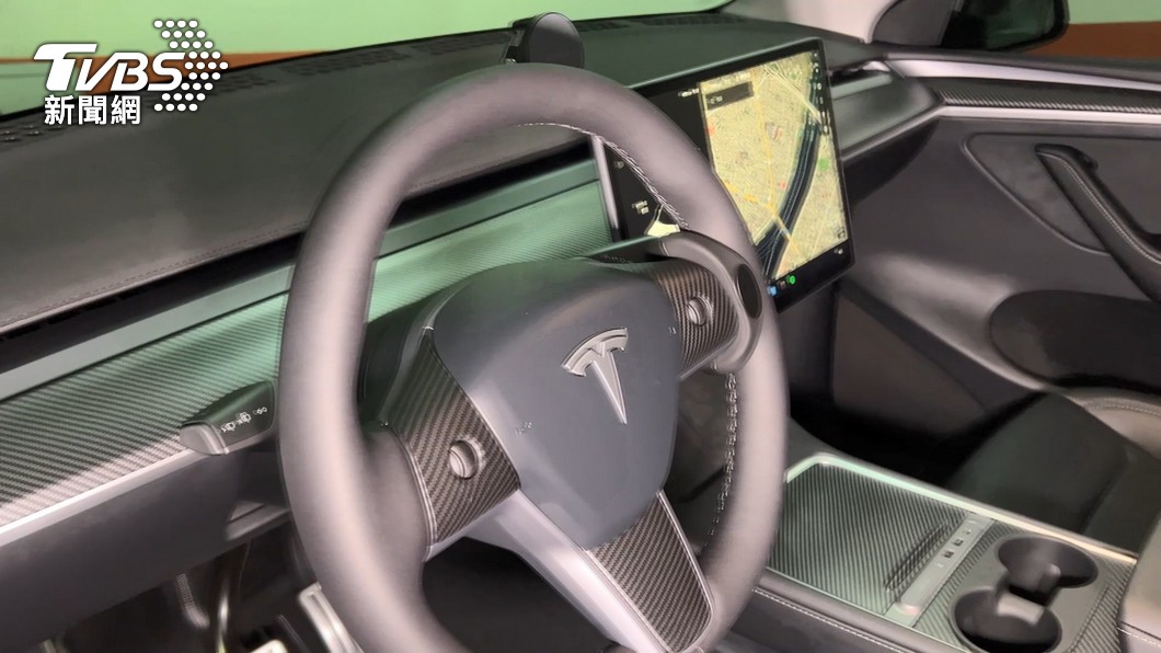 才交車月餘Model Y挨撞 回廠竟要等2個月│TVBS新聞網