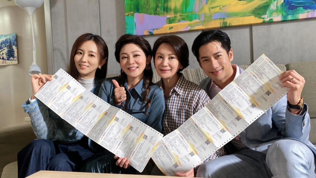 陳亞蘭帶「心電圖儀器」排練 億萬導演竟氣喊：快被搞瘋了│TVBS新聞網