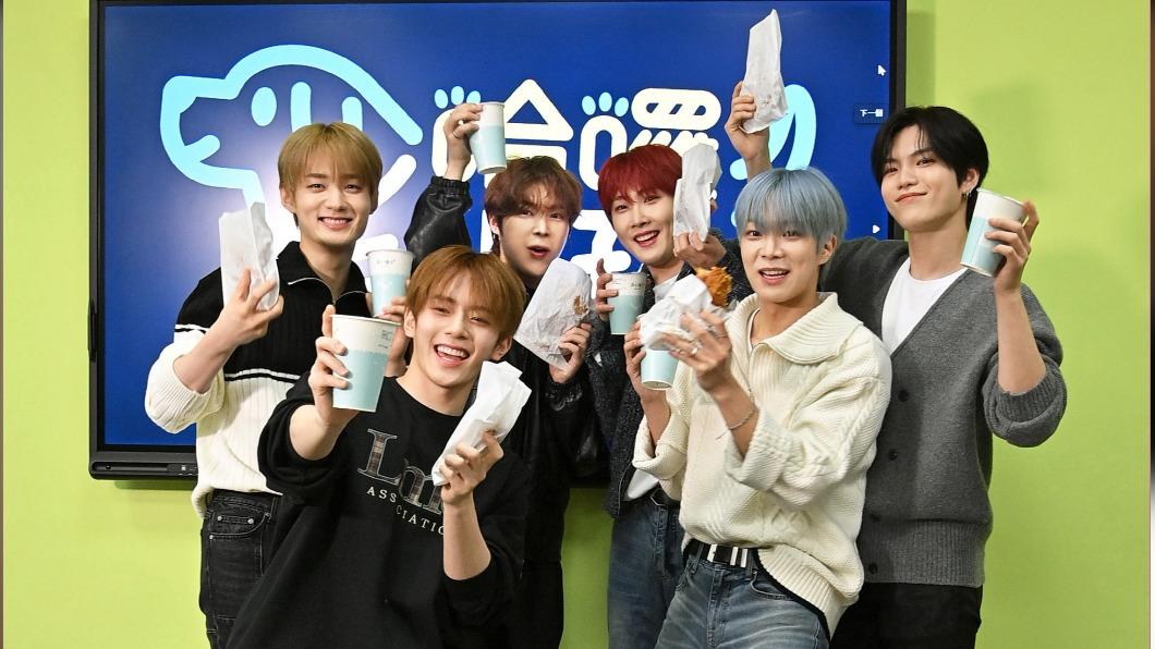 韓男團VERIVERY同框郭書瑤！ 超愛台美食：好想吃刈包│TVBS新聞網