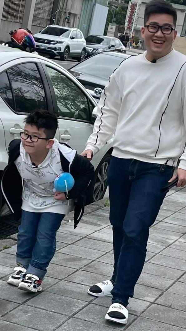 偷生沒說？Joeman合體「新豐街底迪」 宛若父子│TVBS新聞網